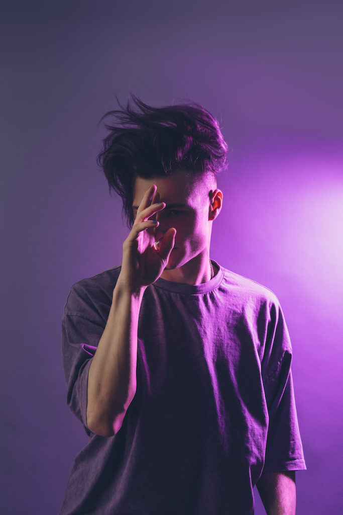 Premiere: Zee Machine unveils retro-inspired video for Stealing Candy